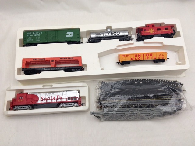 Vintage TYCO Santa FE 72 Train Set for sale online | eBay