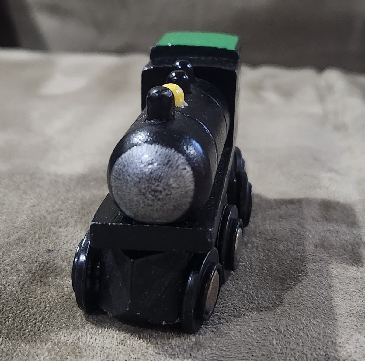 Imaginarium wooden railway Black steam Train engine #2 Train se 海外 即決 ...