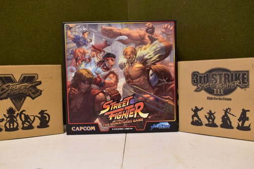 STREET FIGHTER THE MINIATURES + 2 EXPANSIONS BOARD GAME DISPLAY MODEL ...
