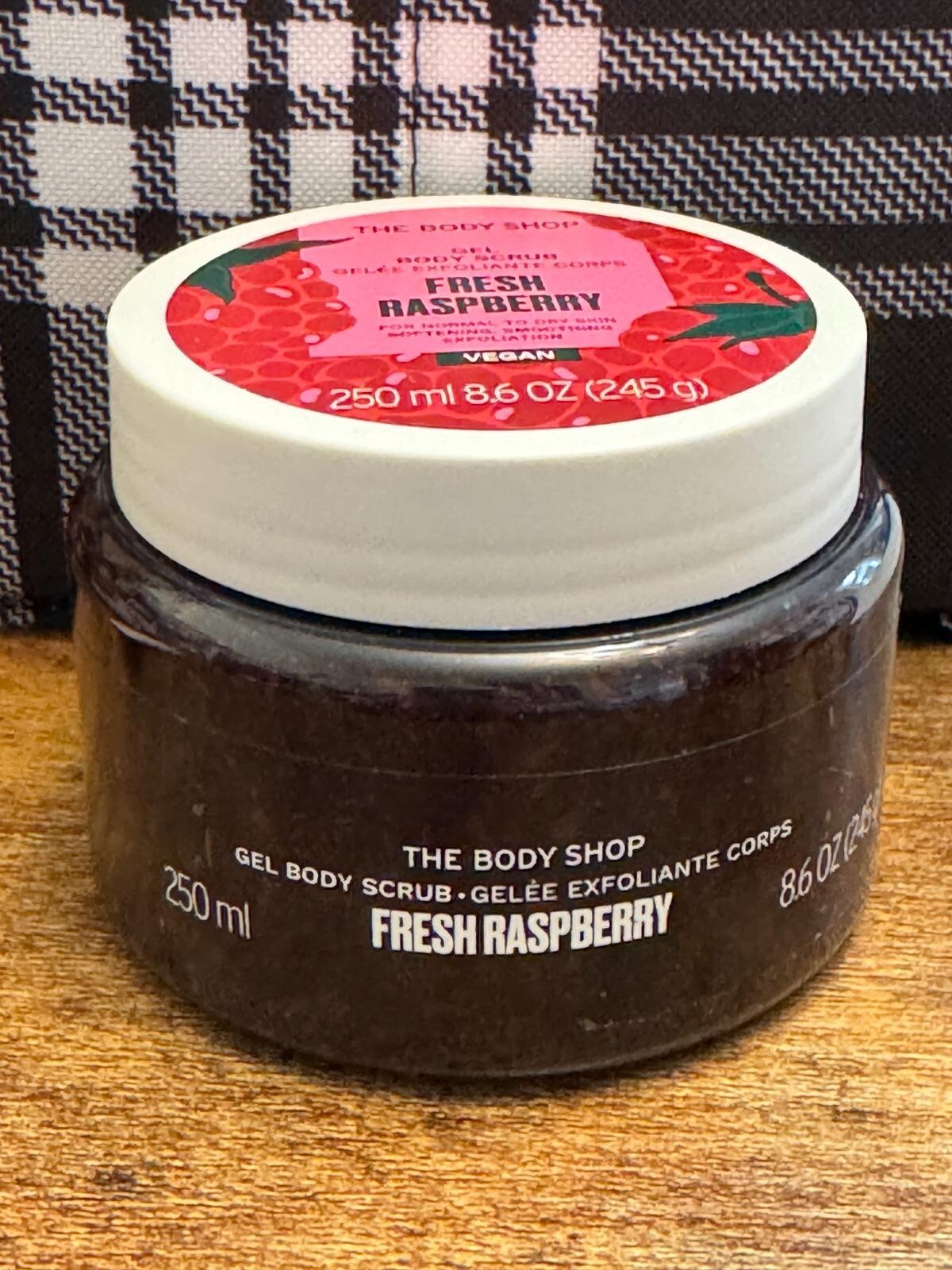 The Body Shop Gel Body Scrub Fresh Raspberry 8.6 oz New | eBay