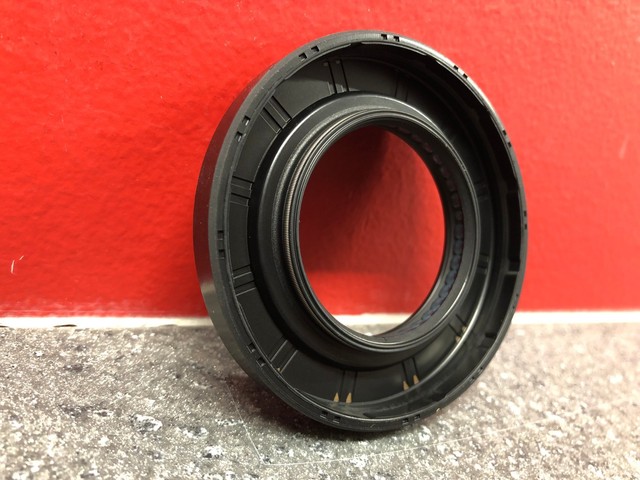 Kia Cadenza Optima Sedona Sorento and Sportage LH Axle Seal 45245 3b210 ...