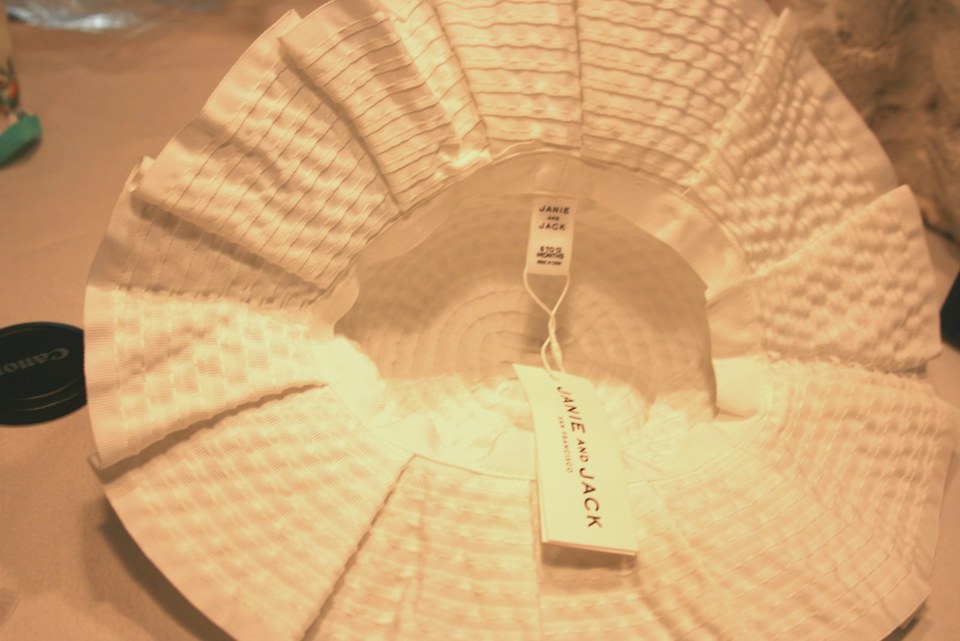 BNWT Baby Girls 6-12 Months Janie and Jack White Bucket Hat with Bow ...