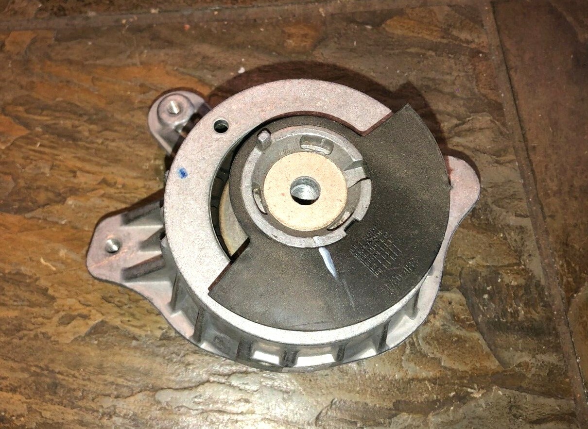 2016 2017 2018 MERCEDES C300 C350e ENGINE RIGHT MOTOR MOUNT PART ...