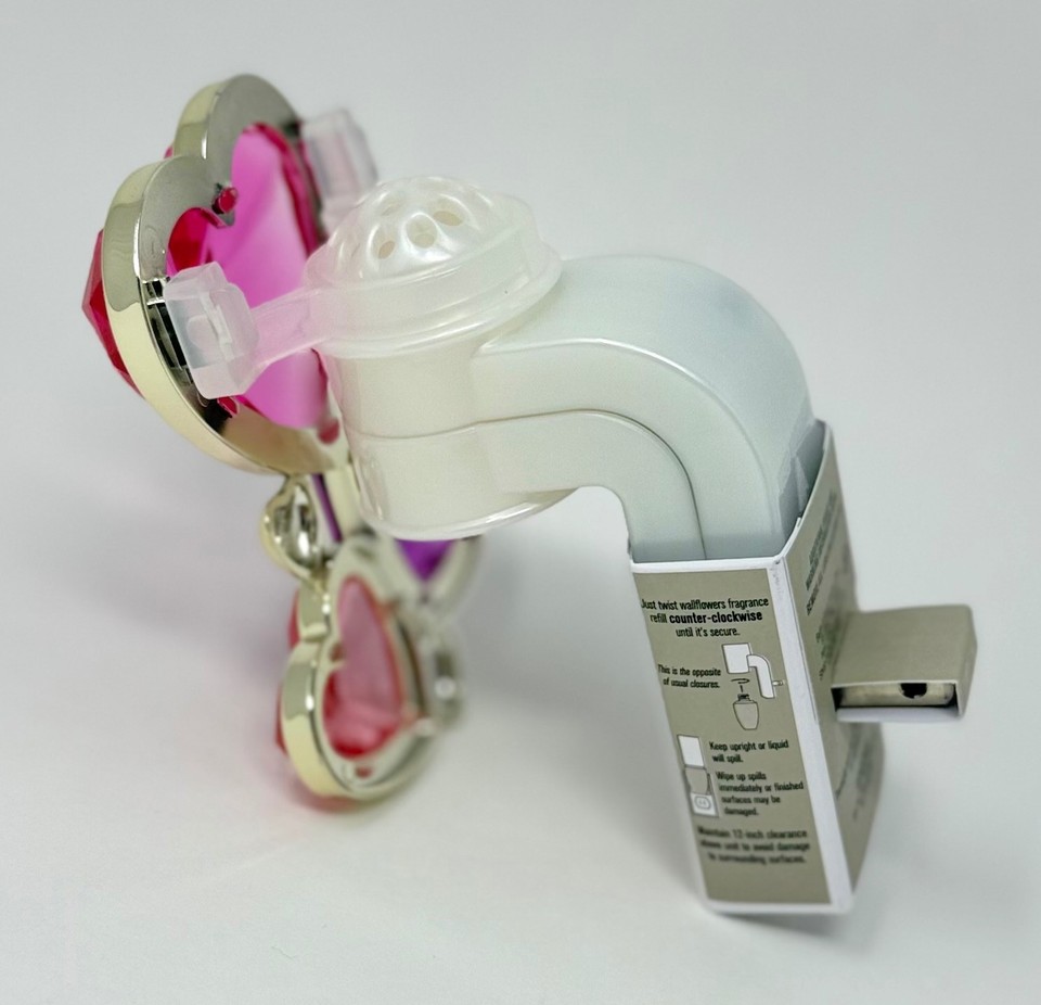 NEW BATH & BODY WORKS HEARTS NIGHT LIGHT UP WALLFLOWER FRAGRANCE PLUG ...