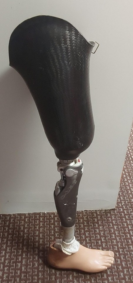 Otto Bock C-Leg Prosthetic Knee w/ Foot & Socket -No Charger Good ...