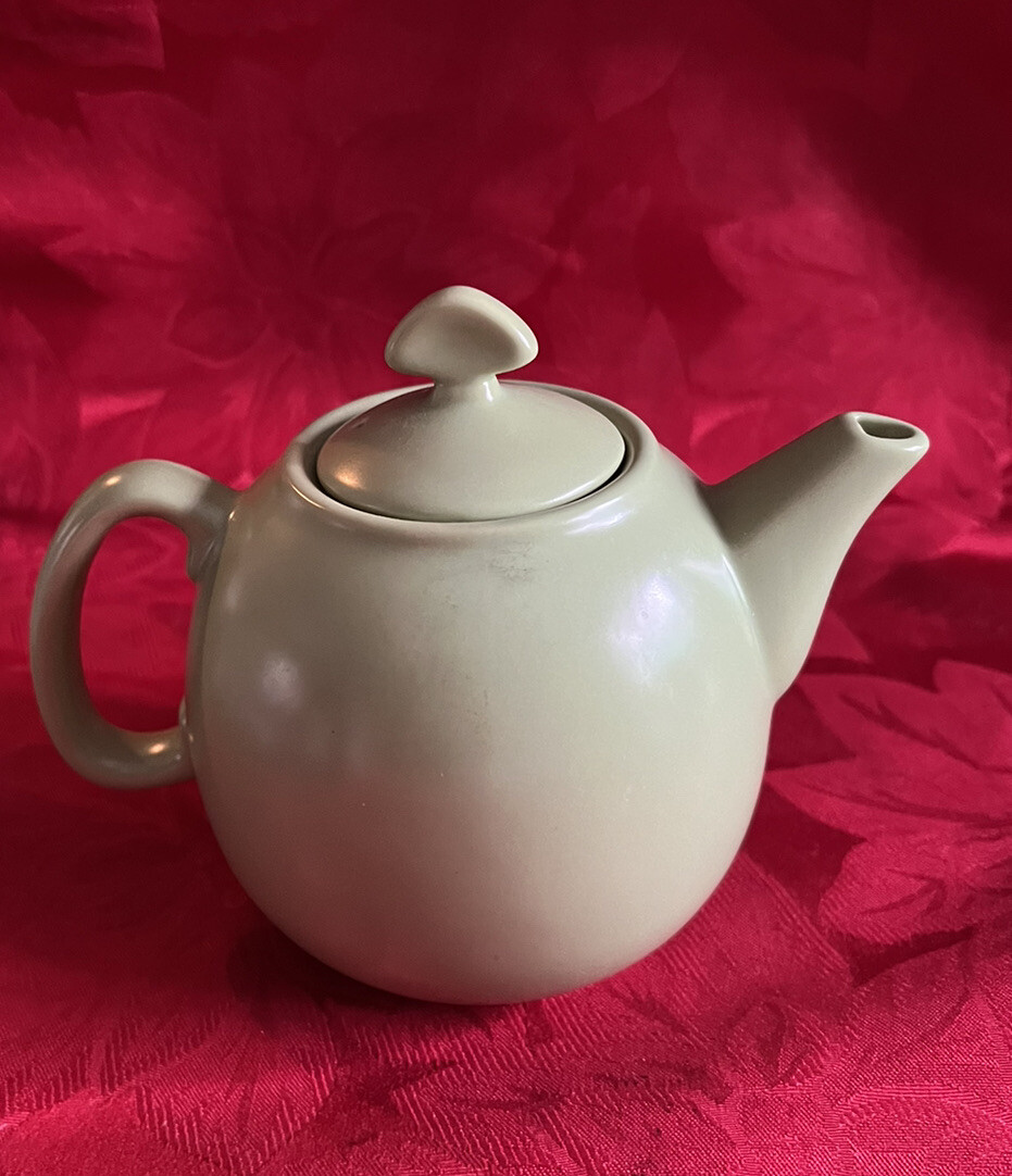 Chantal 2003 Matte Green 24oz Personal Ceramic Small Tea Pot 3 Cup 92 ...