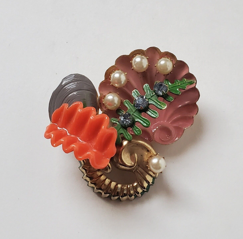 Vintage Clam Shell Pearl Brooch Pin in Gold Tone Kitsch | eBay