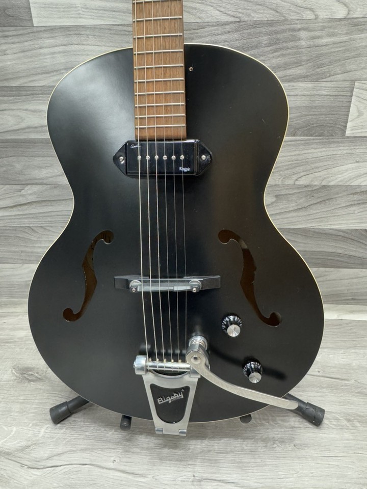 Godin 5th Avenue P90 Electric Guitar - Black SF - w/ Case (A1D021564 ...
