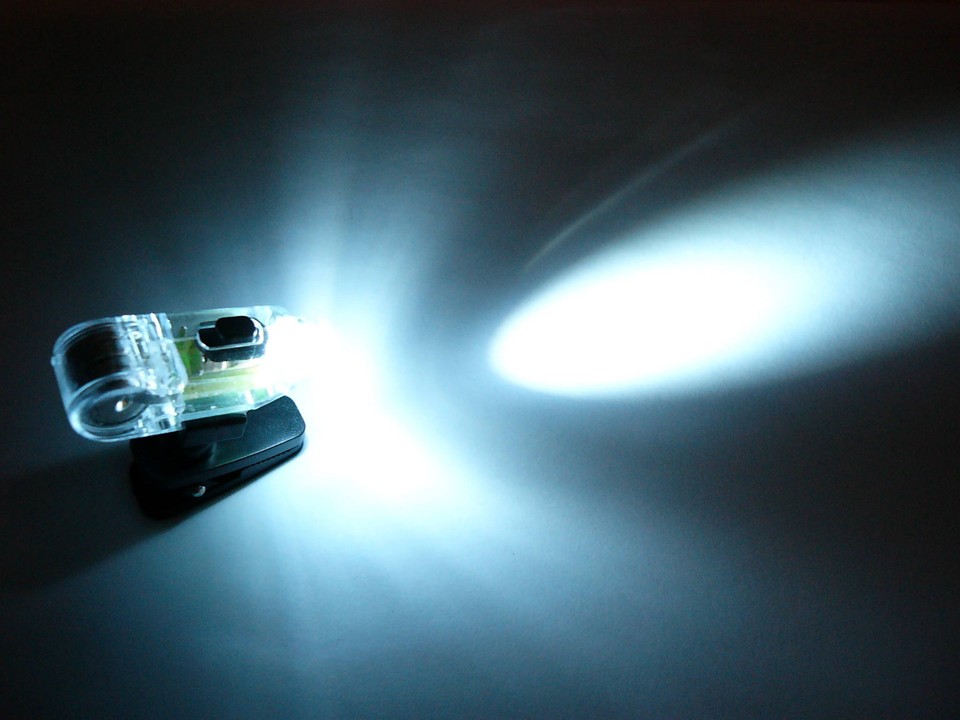 Clip On White LED Light with Swivel - Batteries AG10 Included - SE ...