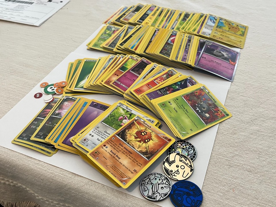 POKEMON CARD LOT 341 CARDS 4 COINS GAME PIECES NEVER PLAYED RIGHT OUT ...