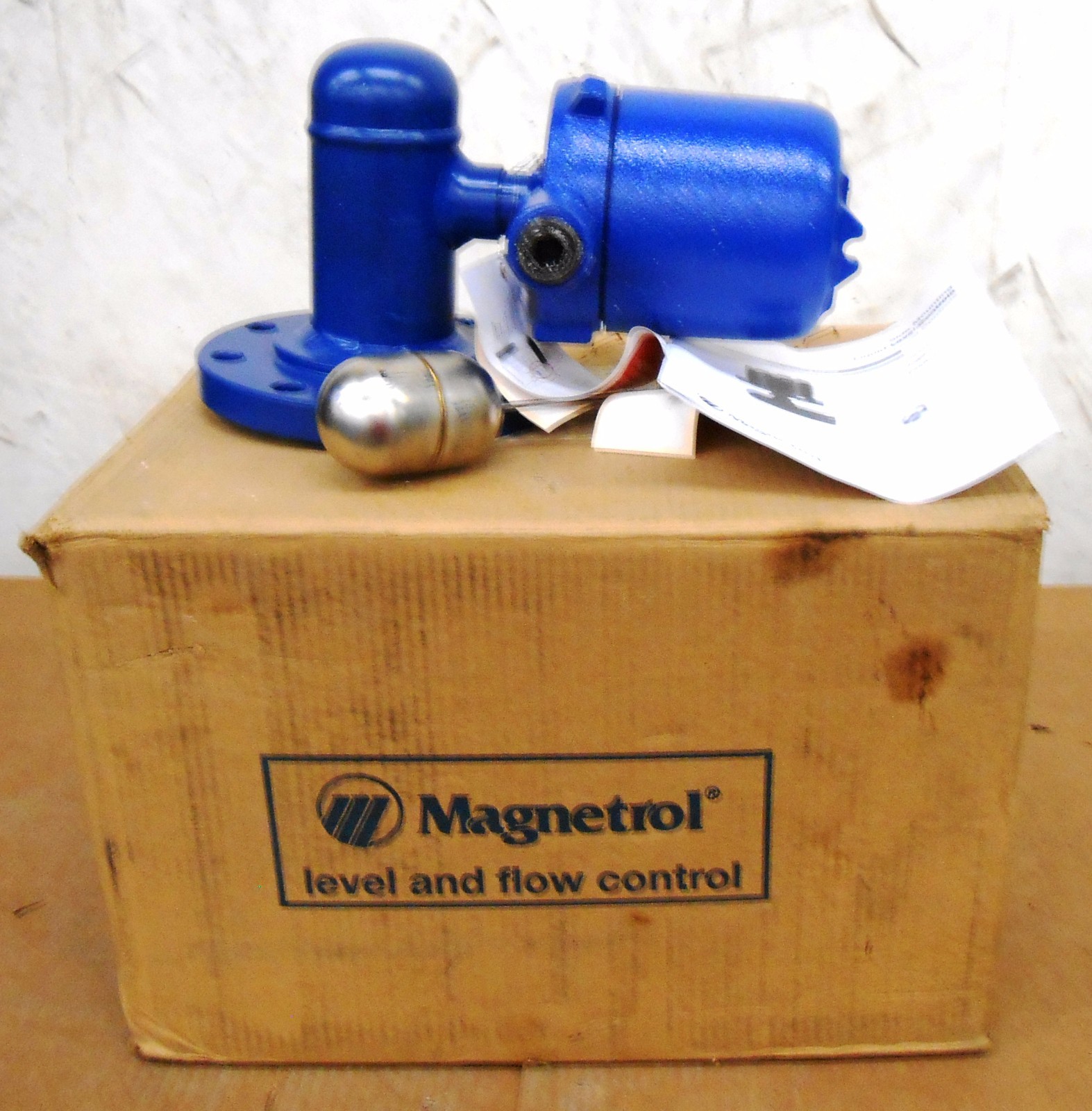 MAGNETROL T62-2H3E-BKY SIDE MOUNTING LIQUID LEVEL CONTROLS, 120 VAC, 15 ...