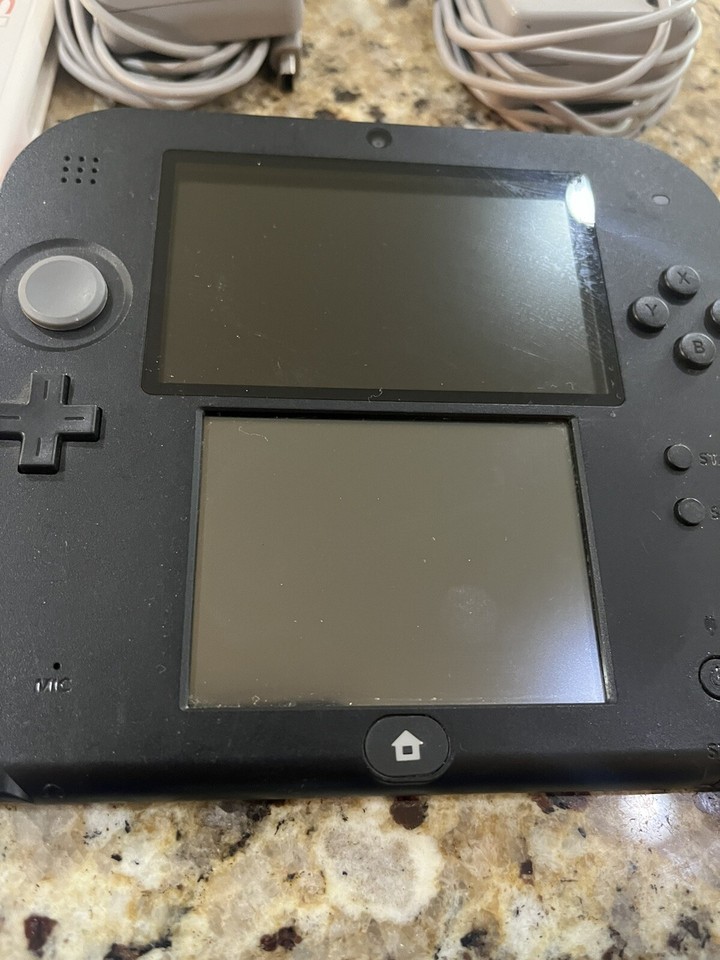 Nintendo 2DS Lot Of 2- Console Bundle w/ Charger + 8 Games | eBay