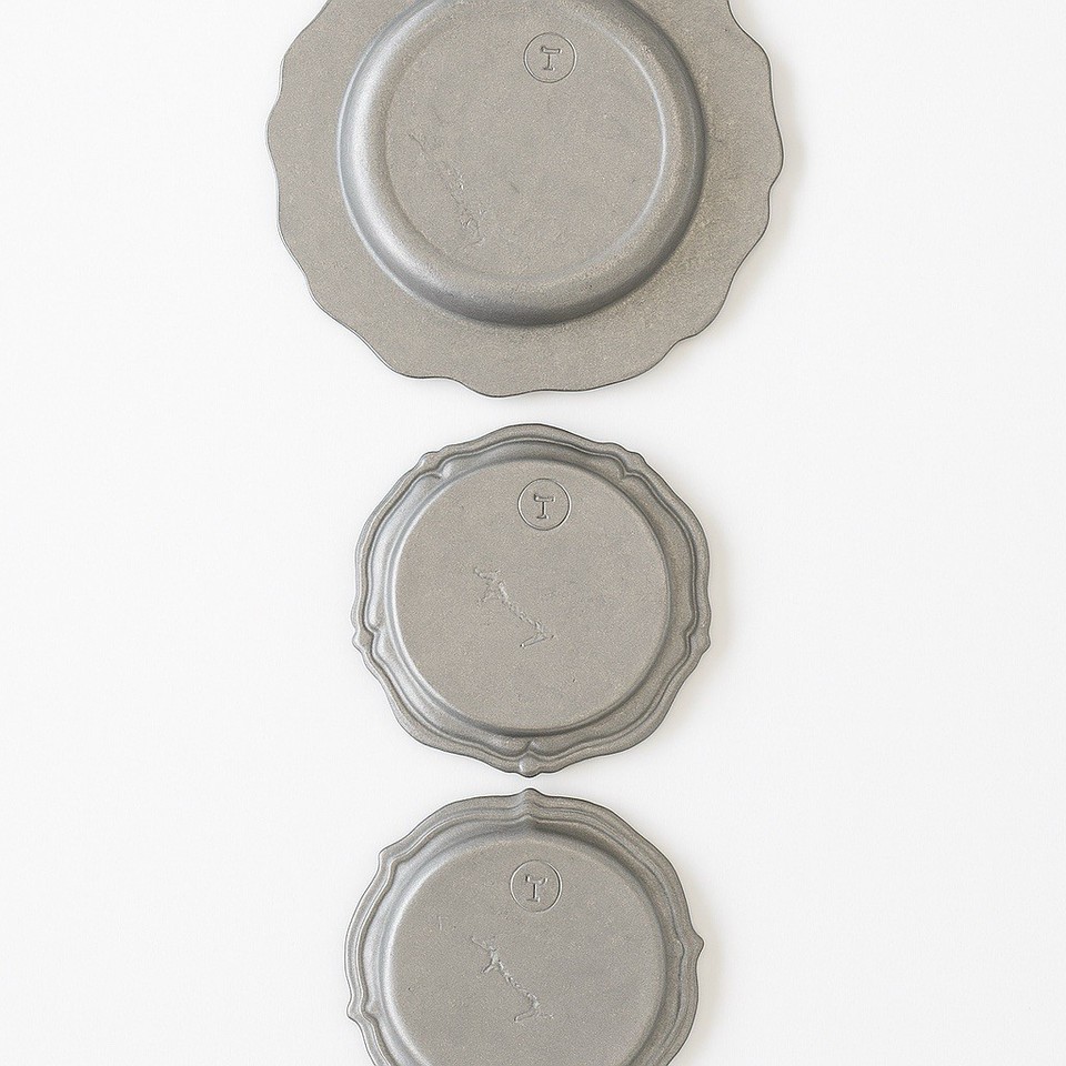 Oneida Pewter Plates Set of 3 – Cambridge Colonial Scalloped Edge USA ...