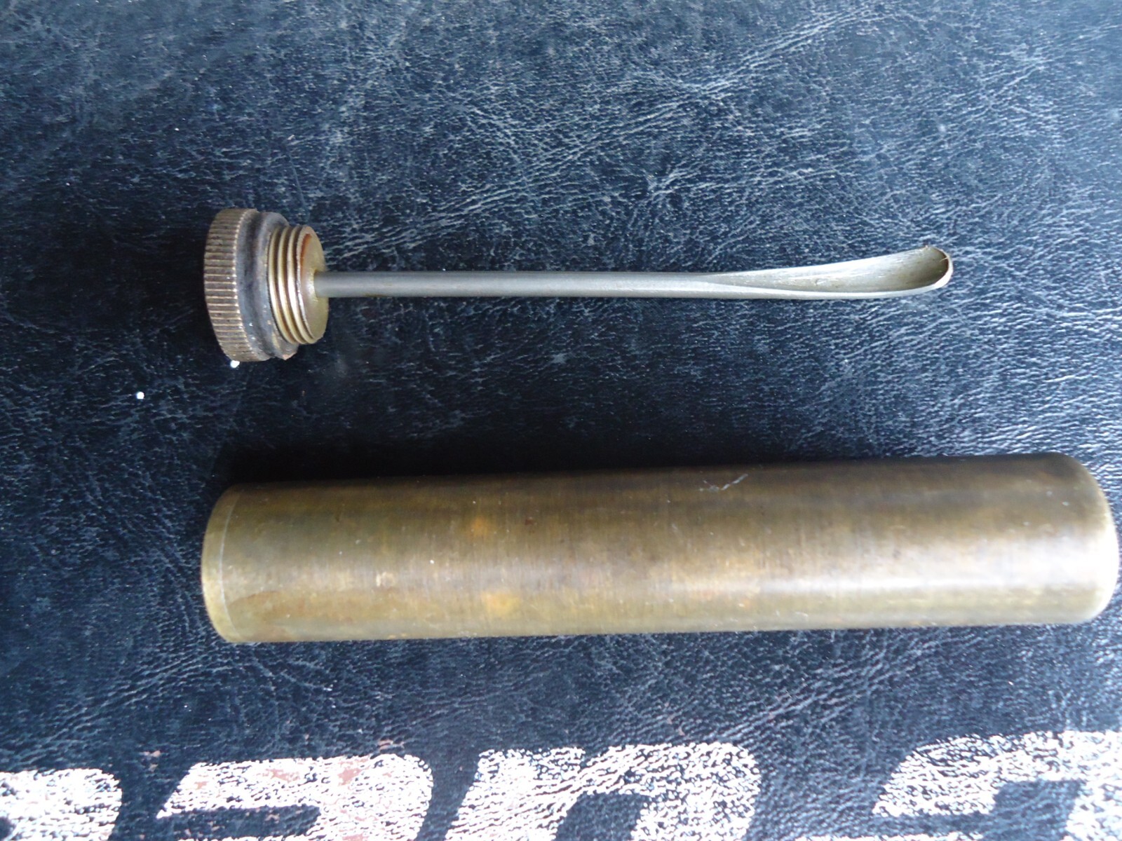 EARLY LEE ENFIELD BRASS RIFLE OIL BOTTLE | Grelly USA