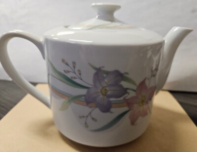 Tea Pot/Coffee Server, Ceramic, Floral, Unbranded, No chips with Lid | eBay
