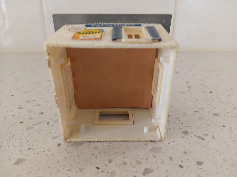 Vintage FALLER HO 120135 SMALL KIOSK MINIATURE Model Train Building VGC ...