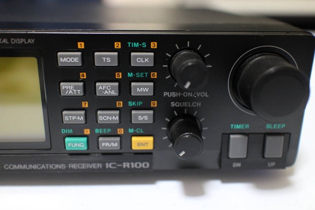 ICOM IC-R100 General Coverage Communications Receiver 0.5-1856MHz for ...