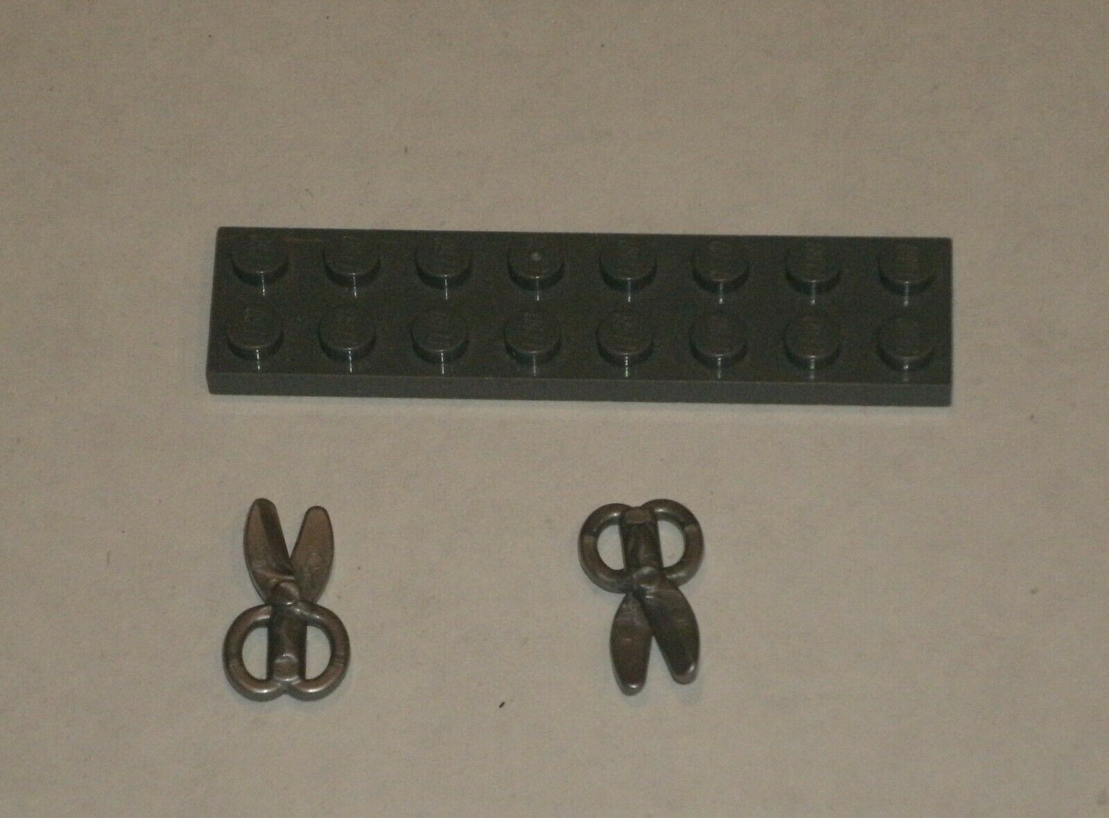 LEGO NEW Flat Silver Scissors with 3.2 Shaft (2x) 6096993 Brick 18920 ...