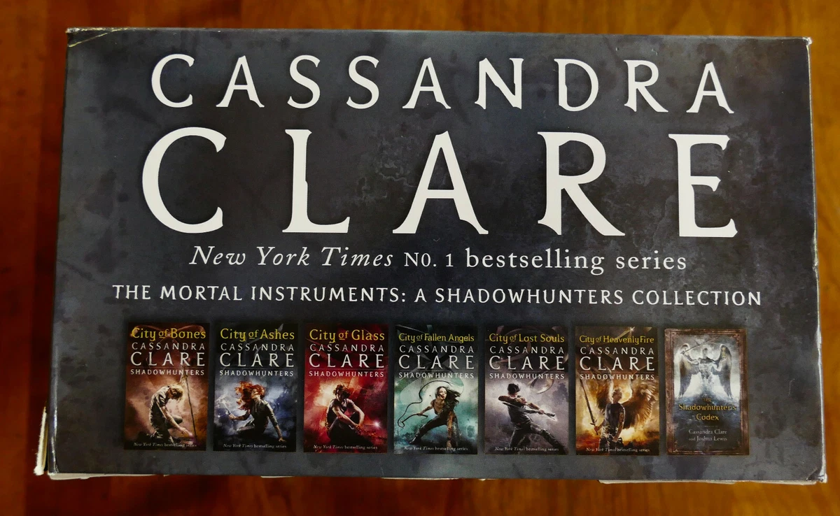 Cassandra Clare Mortal Instruments