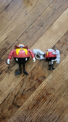 Jazwares Classic Robotnik and Egg Robo Figures WITH Gun Sonic ...