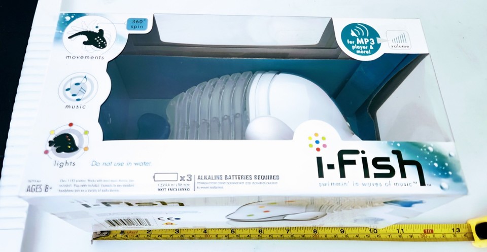 Very Rare Sega / Hasbro Simulated Swimming w Lights / iFish / Mp3 ...