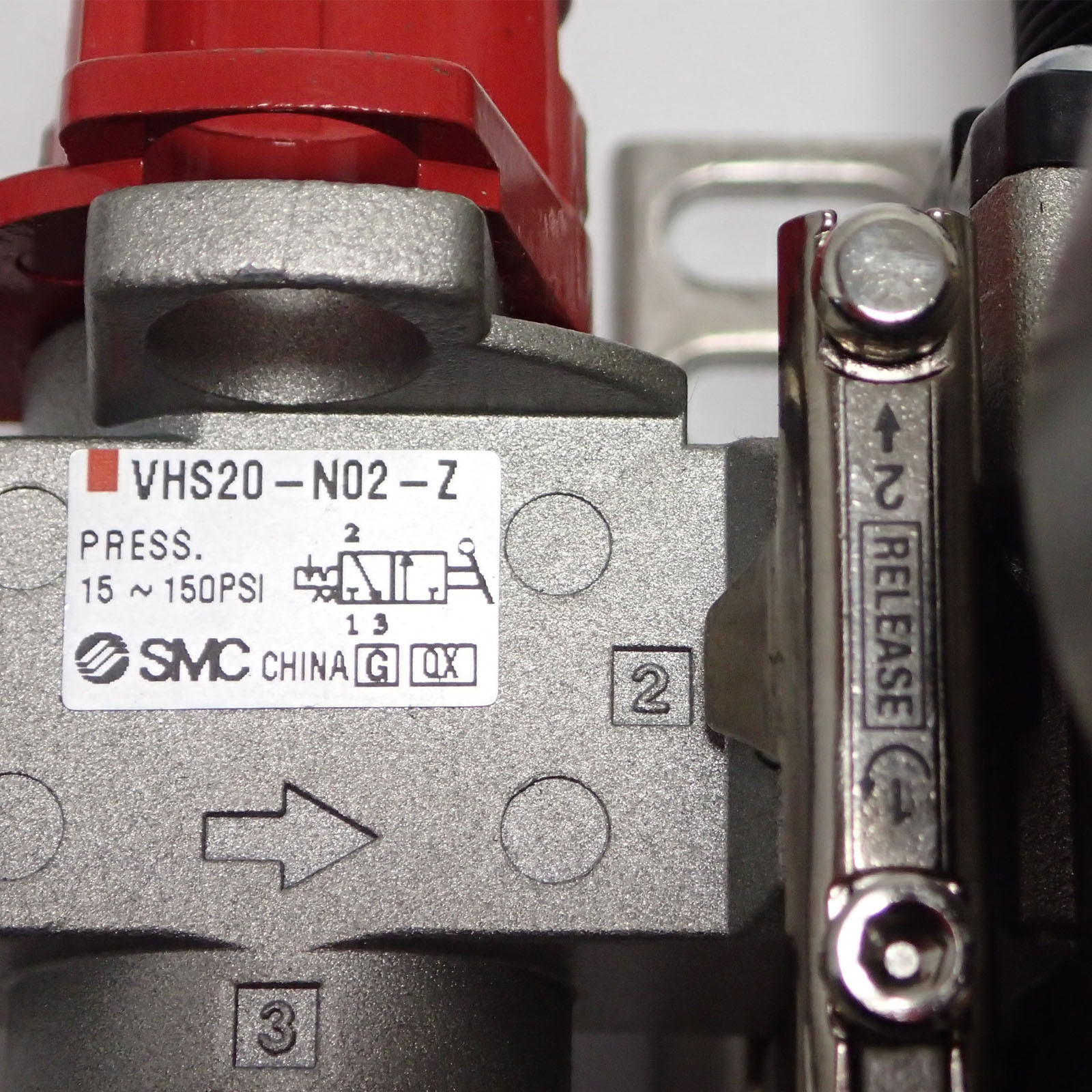 LOT 9 SMC REGULATORS VHS20-N02-Z / AR20-N02-Z COMBO, AR20-N02BZ ...