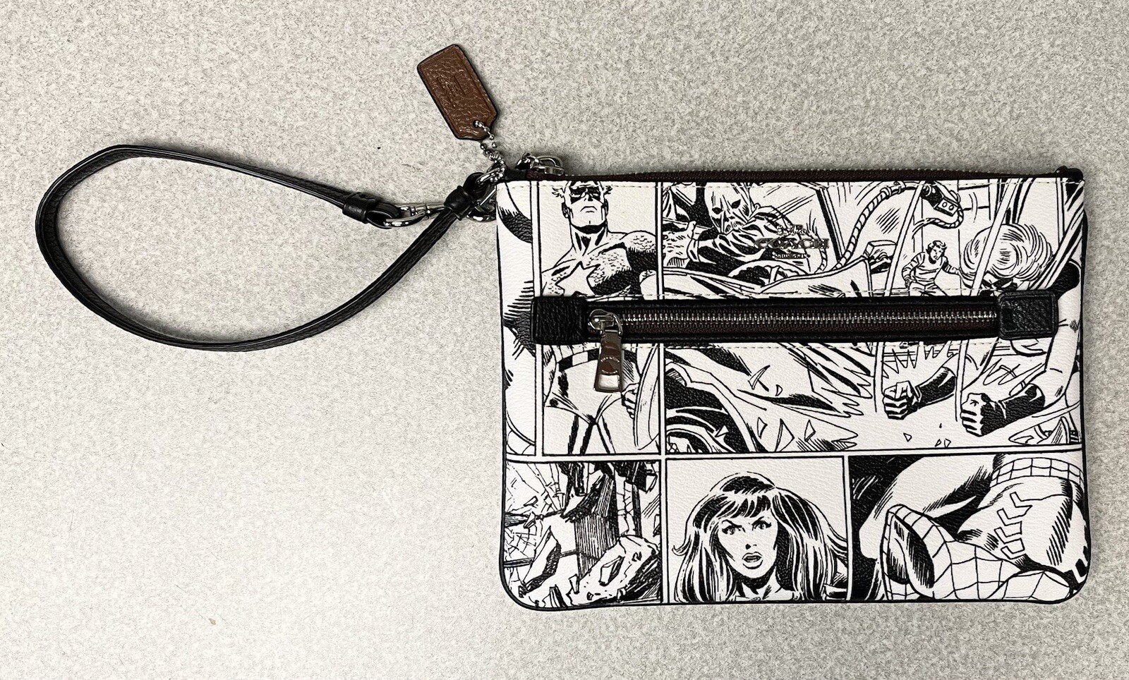 COACH Wristlet Marvel Collaboration Comic Book Print … - Gem