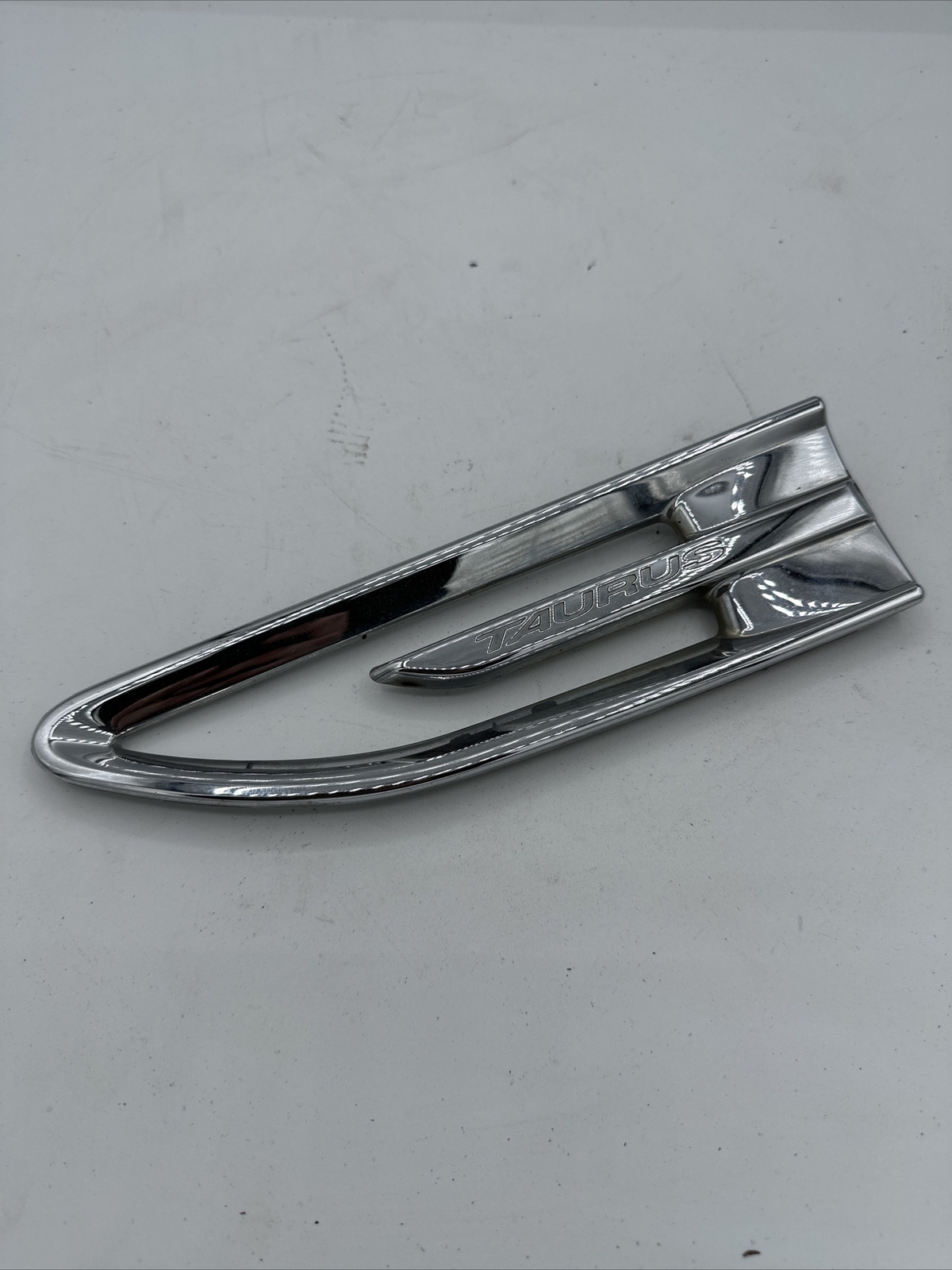 2010-2017 Ford Taurus Front Fender Emblem RH Passenger Side AG1Z16178A ...