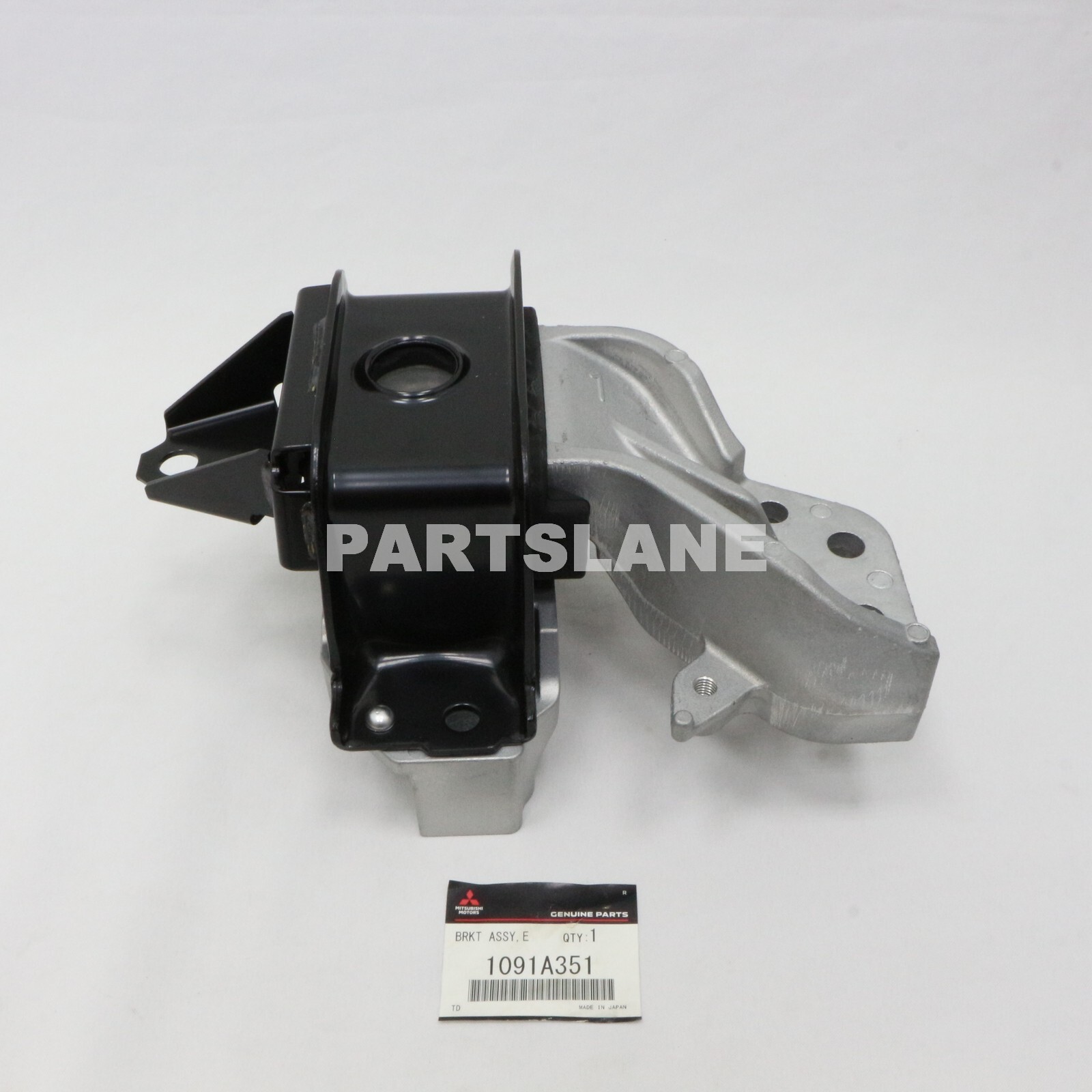 1091A351 Mitsubishi OEM Genuine BRACKET, ENG FR MOUNTING | eBay