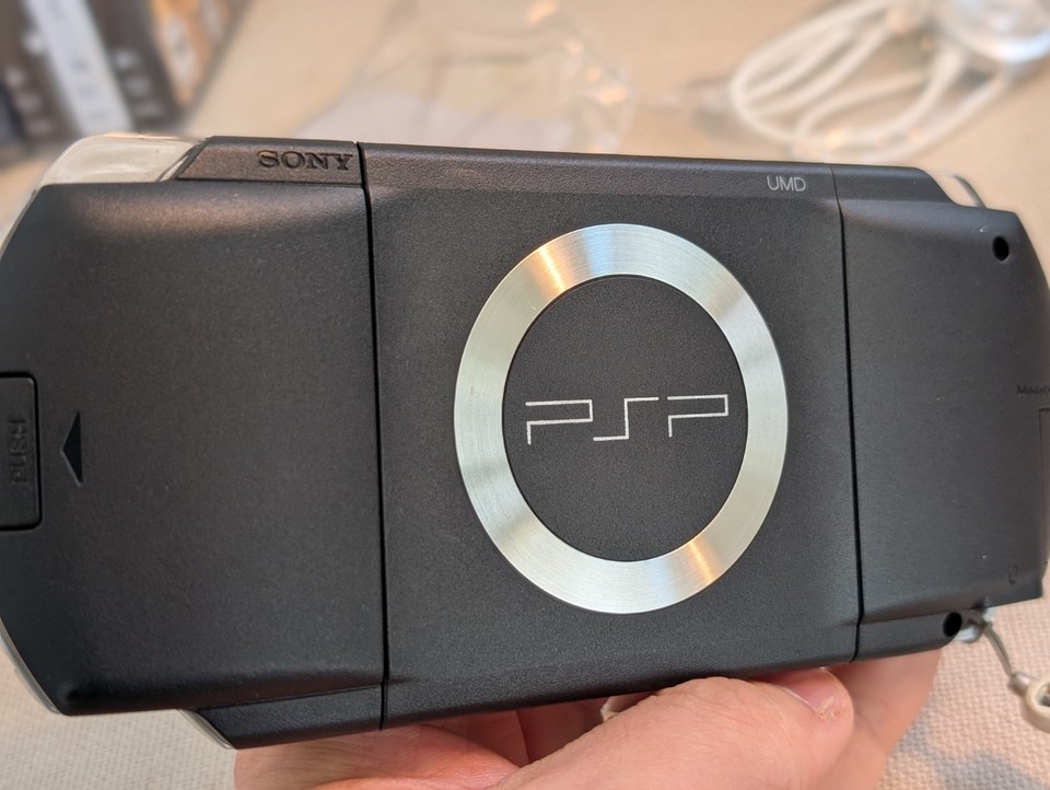 Sony Playstation Portable PSP-1001 Value Pack Game Bundle | eBay