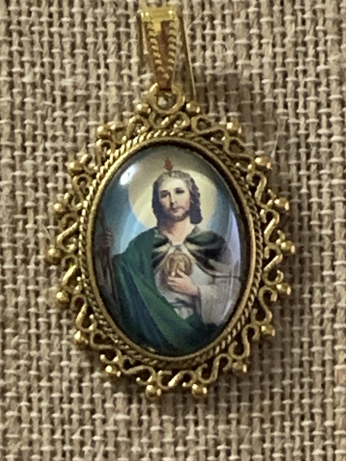 SALE *25% OFF* BEAUTIFUL ST. JUDE CRYSTAL-DOME CAMEO PENDANT.grn/gold ...