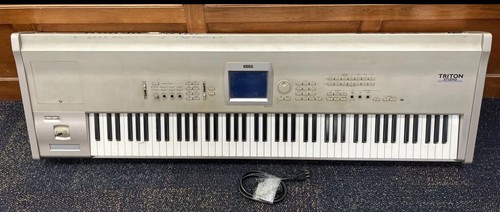 KORG TRITON STUDIO 88 WORKSTATION SYNTHESIZER P31 TritonST88 W SKB Hard ...