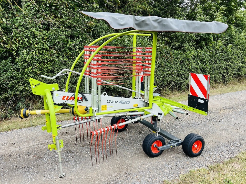 CLAAS LINER 420 SINGLE ROTOR HAY RAKE FOR TRACTOR 2022 VGC PLUS VAT ...