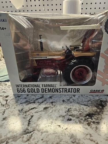 1/16 International Harvester Farmall 656 Gold Demonstrator Tractor Case ...