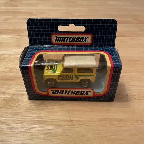 Matchbox Land Rover 90 Defender Park Ranger Yellow Model, Excellent ...