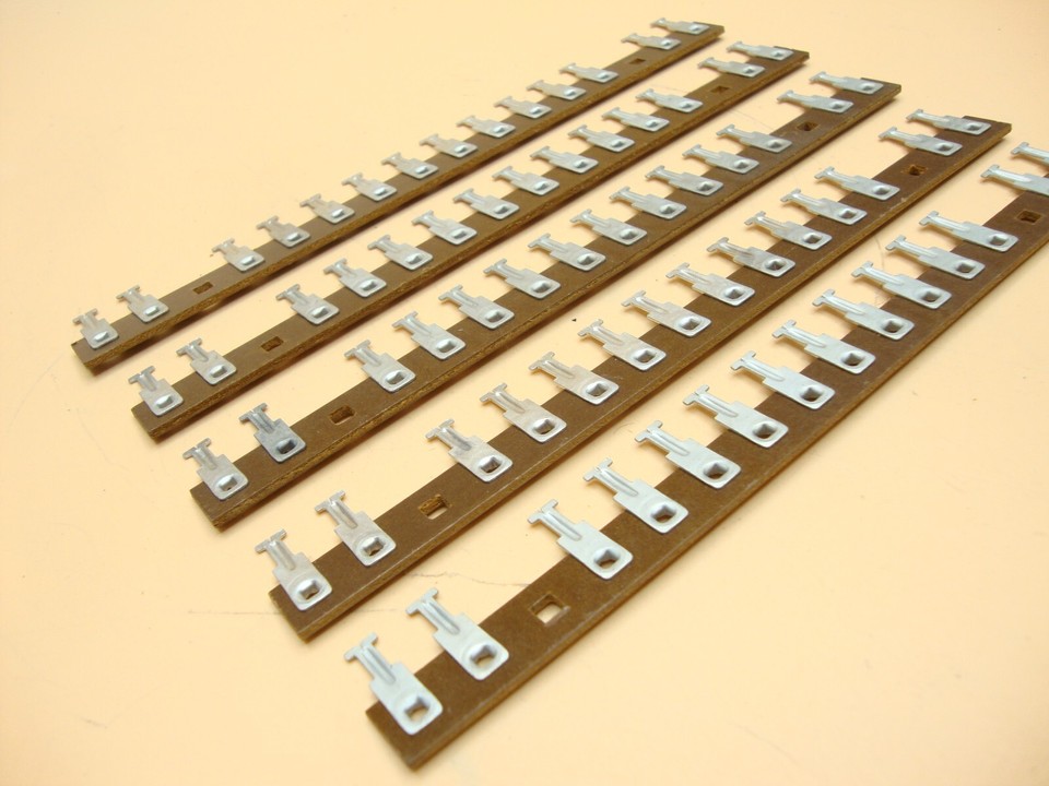 Terminal Strip, 14 Lug, 0 Lug Common, Horizontal Phenolic Terminal ...
