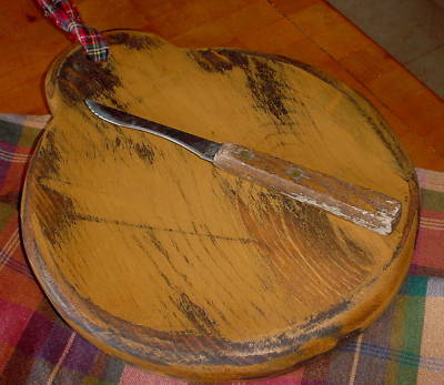Primitive Grungy Wood Breadboard - 8" W x 9 1/2" T - wax finish | eBay