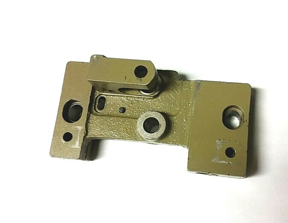 PFAFF 141-5-900/05 Hook Saddle, 91-009824-45 With Thread Trimmer | eBay