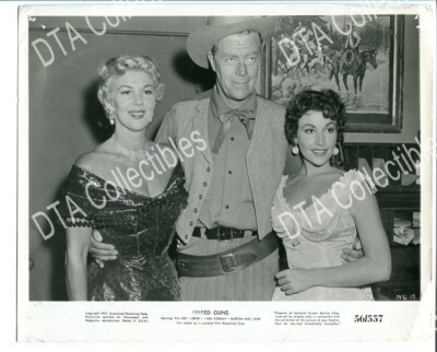 NAKED GUNS-8X10 PROMO STILL-MARA CORDRAY-WILLARD PARKER-VEDA ANN BORG ...