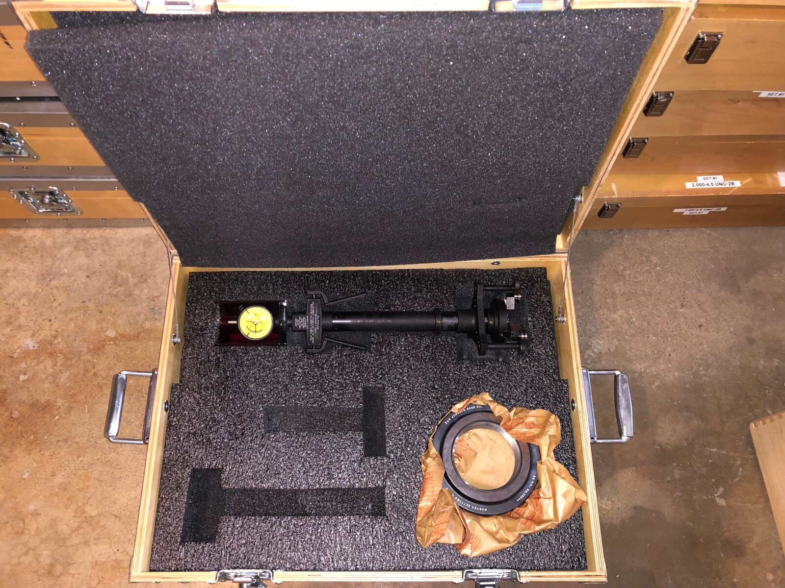 JOHNSON THREAD GAGE MODEL GH-4S TRI INTERNAL COMPARATOR M100 X 60MM-6H ...