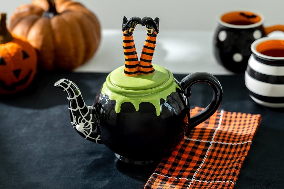 Potter's Studio Halloween Witch's Cauldron 36oz Teapot | eBay