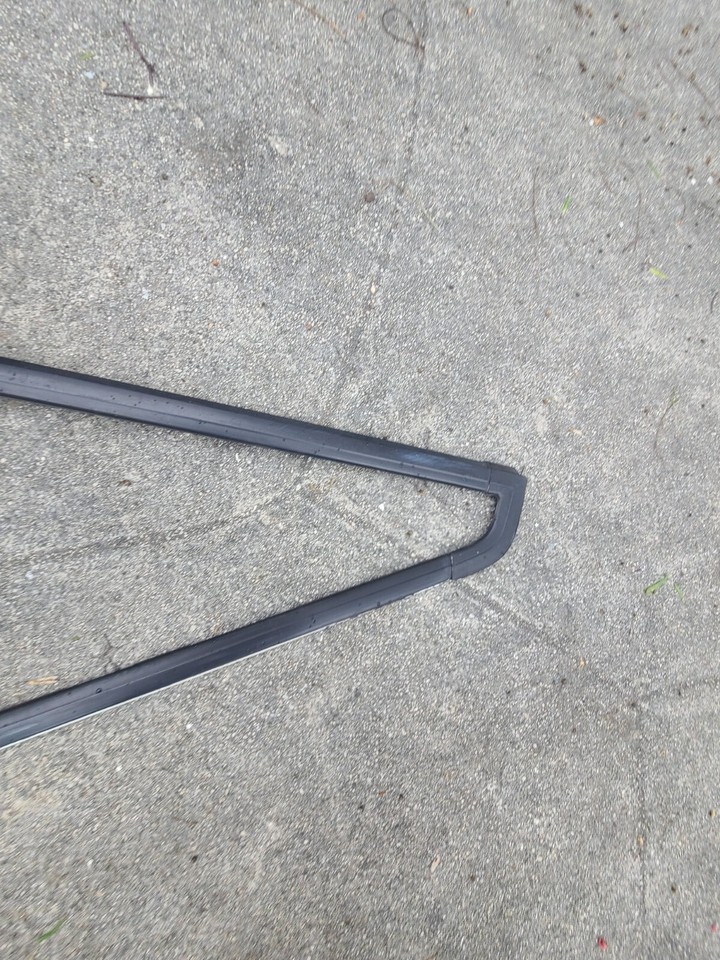 OEM Toyota Corolla AE86 HATCH LEFT Rear Quarter Panel Glass Trim ...