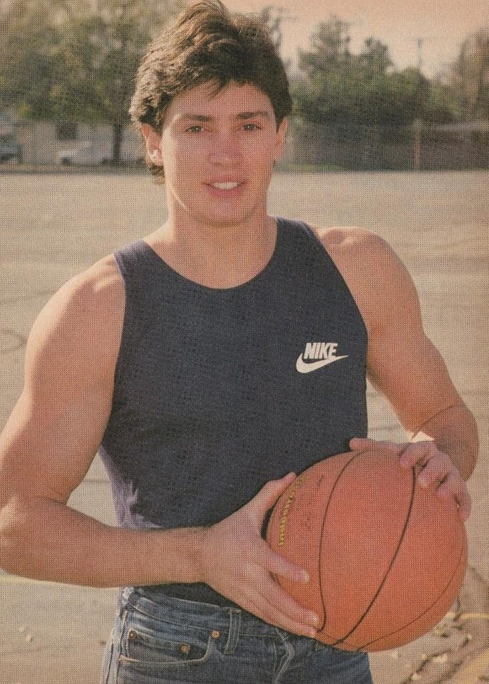 Emilio Estevez Mitch Gaylord teen magazine pinup clipping pix squatting ...