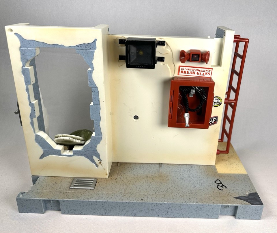 WWF Jakks Vintage Backstage Mayhem Wrestling Figure Play Set | WWE ...