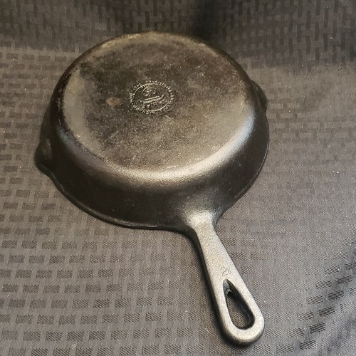 Philippe Richard Cast Iron Skillet 7 1/2" Seasoned | eBay