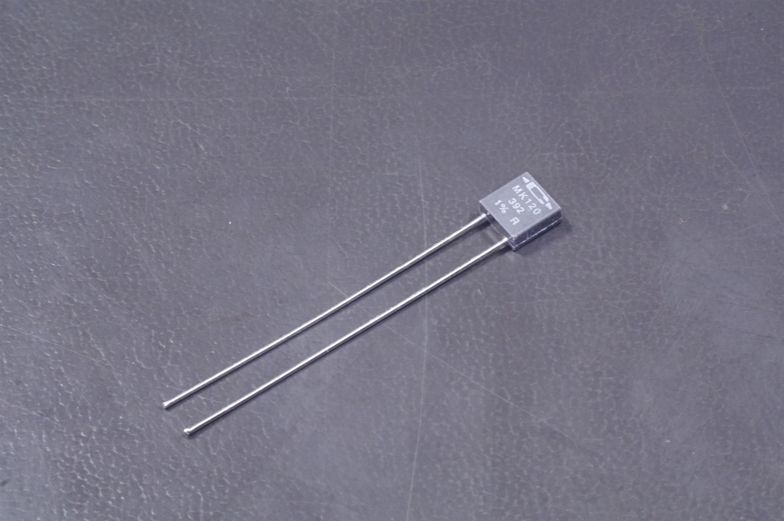 MK120-392-1% Caddock Power Film Resistor 392 Ohm 1% 500mW 1/2W Radial ...