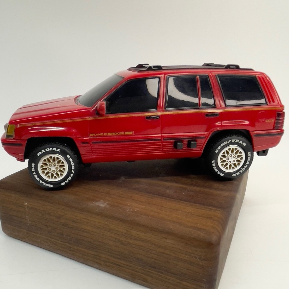 Empire Man. Diecast Jeep Grand Cherokee 1996 Super-Tech Turbo Lights ...