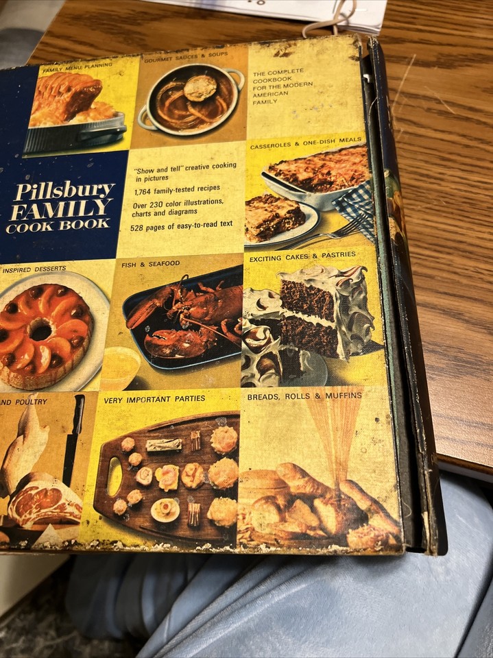 The Pillsbury Family Cook Book, 1963 Vintage Binder Cookbook Hardback ...