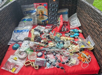 VINTAGE JUNK DRAWER JEWELRY LOT JEWELRY,RANDOM STUFF FOR SCRAP OR ...