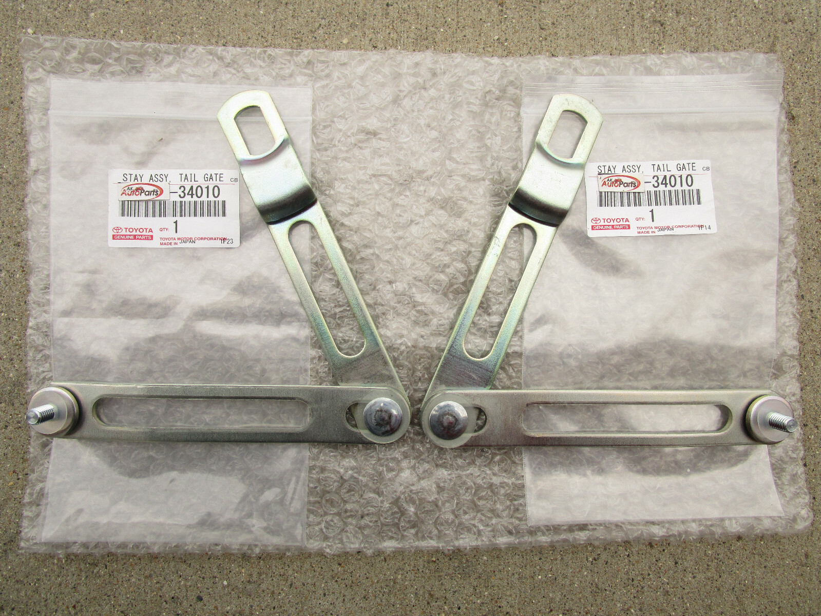 93 - 98 TOYOTA T100 SET OF 2 LH / RH TAILGATE HOLDING RELEASE CHAIN OEM ...